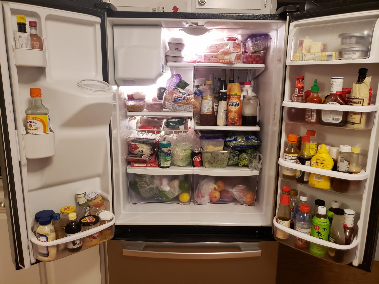 12 Essential Tips for Fridge Freezer Care: Do’s and Don’ts - ADK Kooling